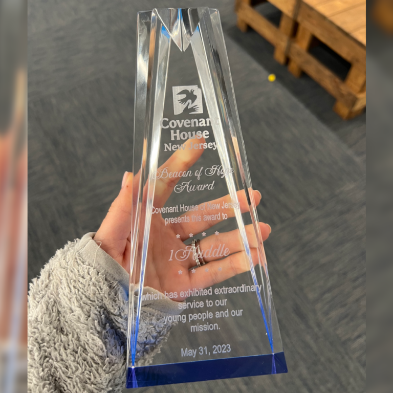 1Huddle Wins Beacon of Hope Award | 2023